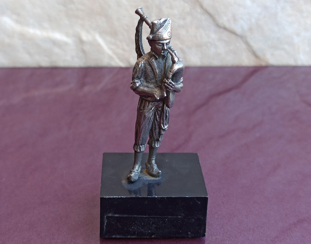 1950 Piper Miniature Metal Figure, Pagpiper Figure, Piper Metal ...