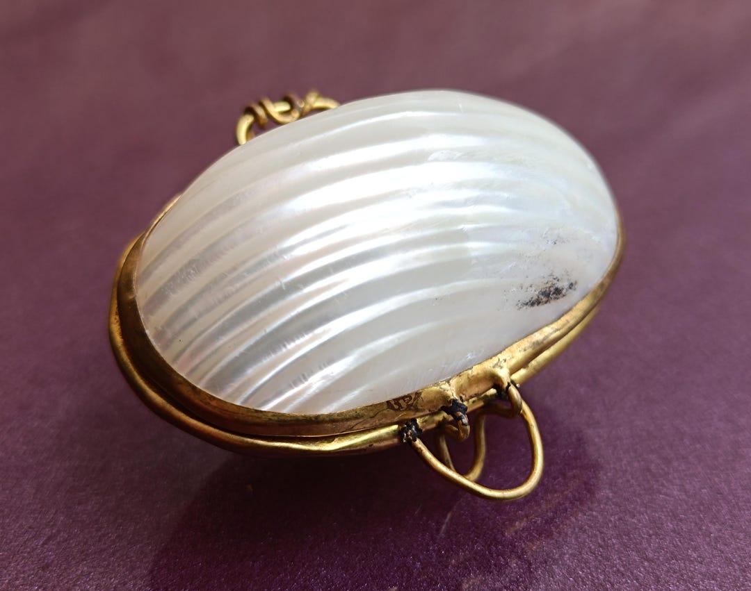 1980s Mother of Pearl Pill Box, Vintage Pill Box, Mother-of-pearl Box ...