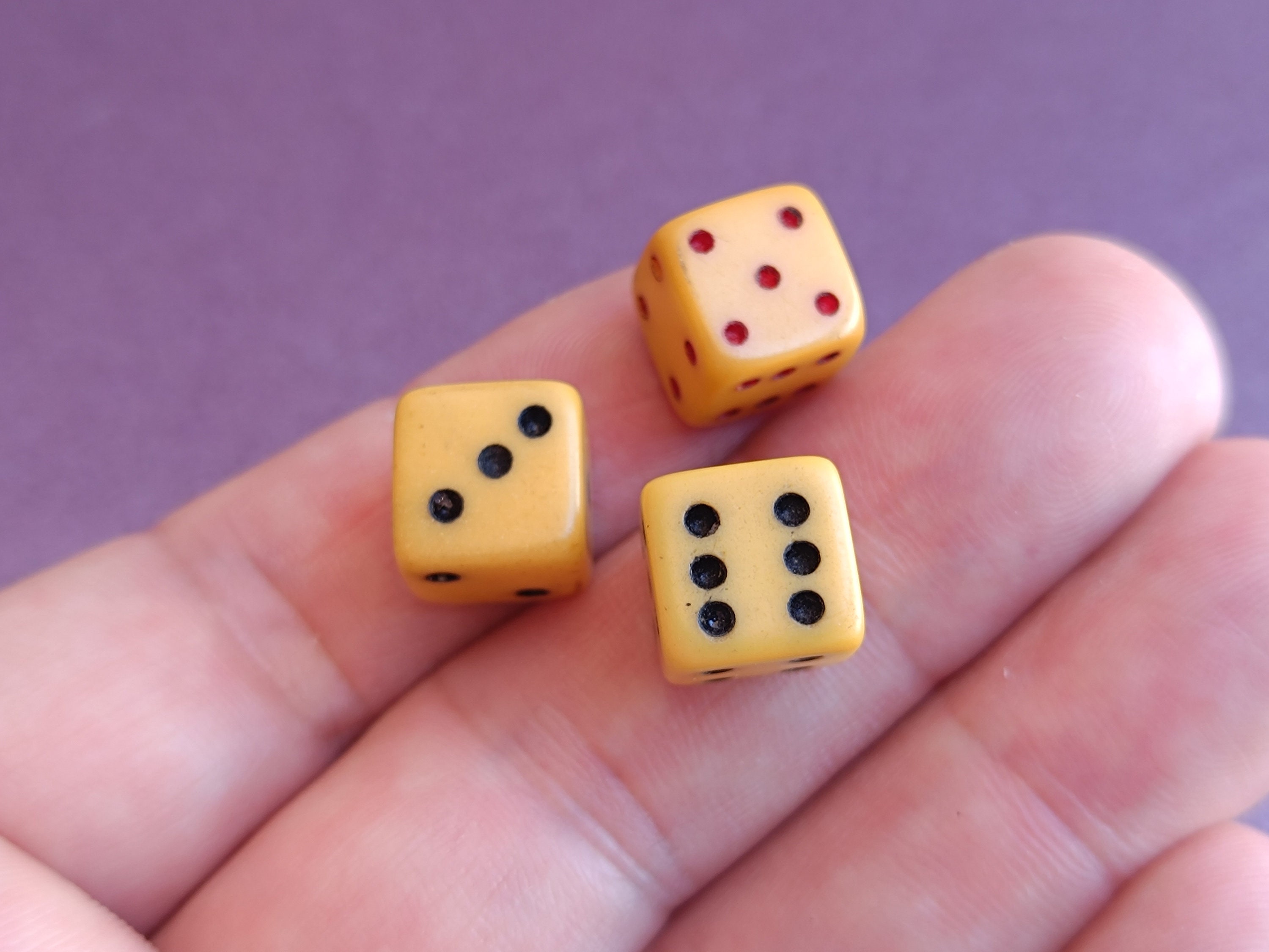 1930 Bakelite Dice, Antique Bakelite Dice, Old Dice, Vintage Bakelite ...