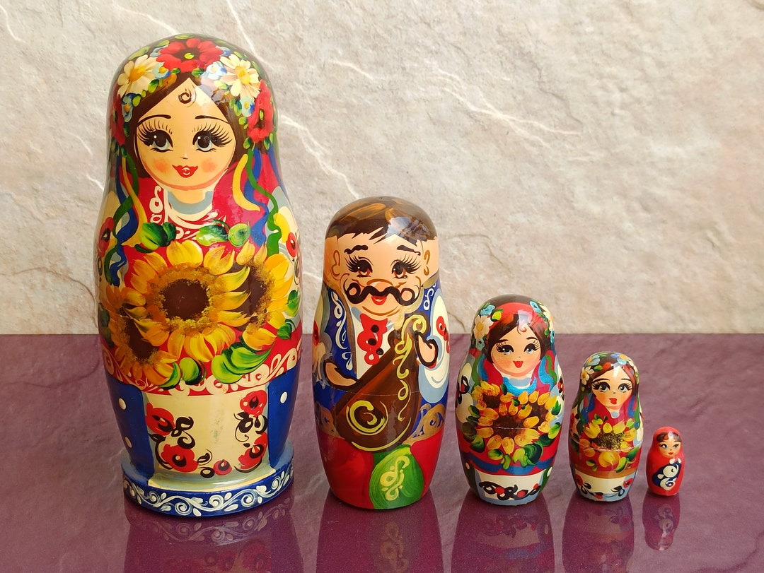 Nesting Doll Set, Ukrainian Art Set of 5 Matryoshka, Unique Flower ...