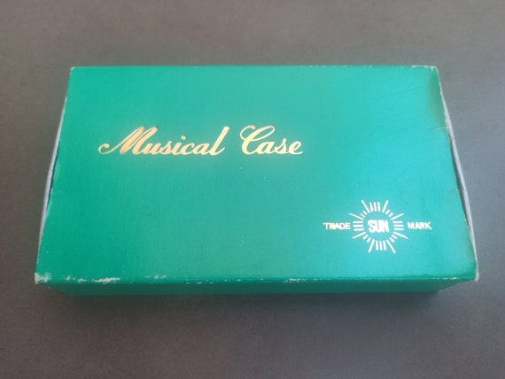 Vintage 1970 Musical Cigarette Case, Musical Cigarett… - Gem