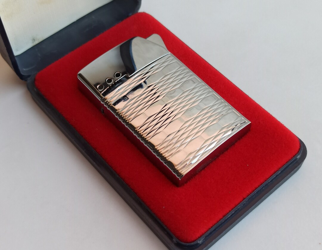 Vintage SILVER MATCH Lighter, Antique 1970 Pocket Lighter, Collectable ...