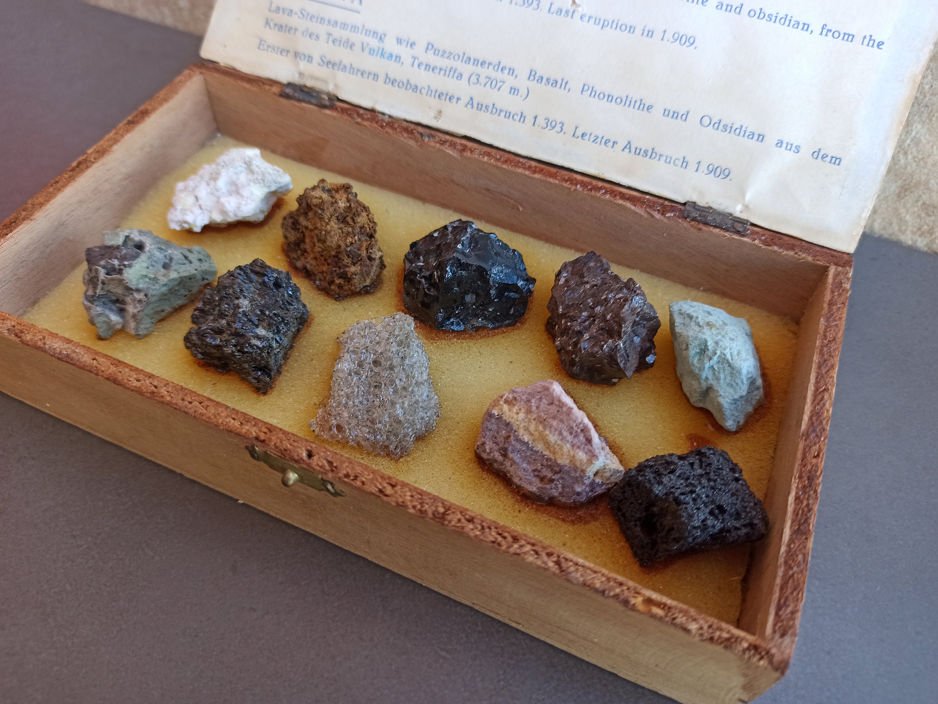 RARE Lava Crystals Vintage Set of 10 Stones Tenerife Lava - Etsy