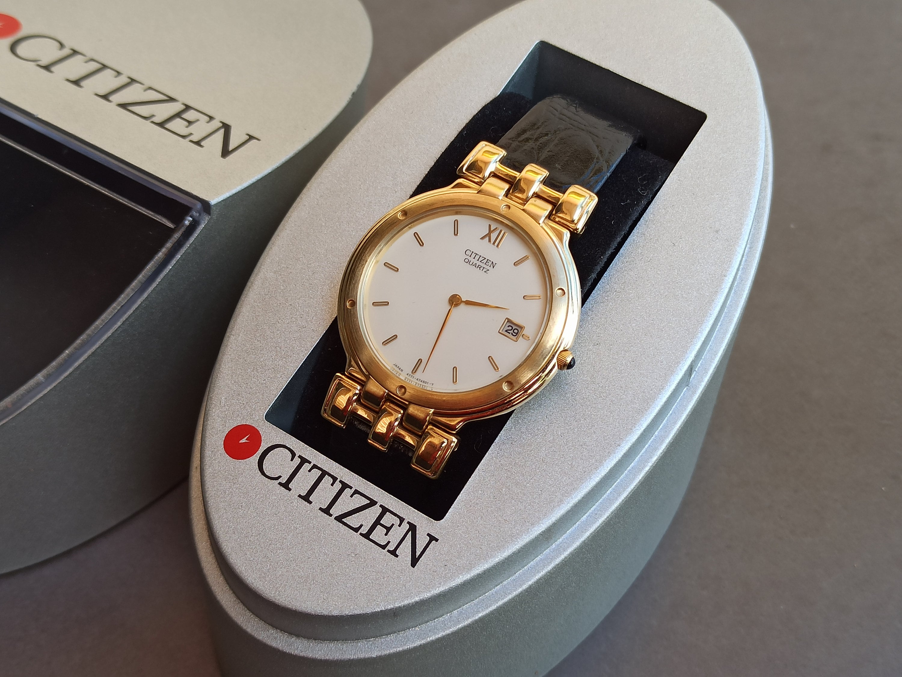 Citizen Quartz 1980s Vintage Men's Watch, From Collectionist, Original ...