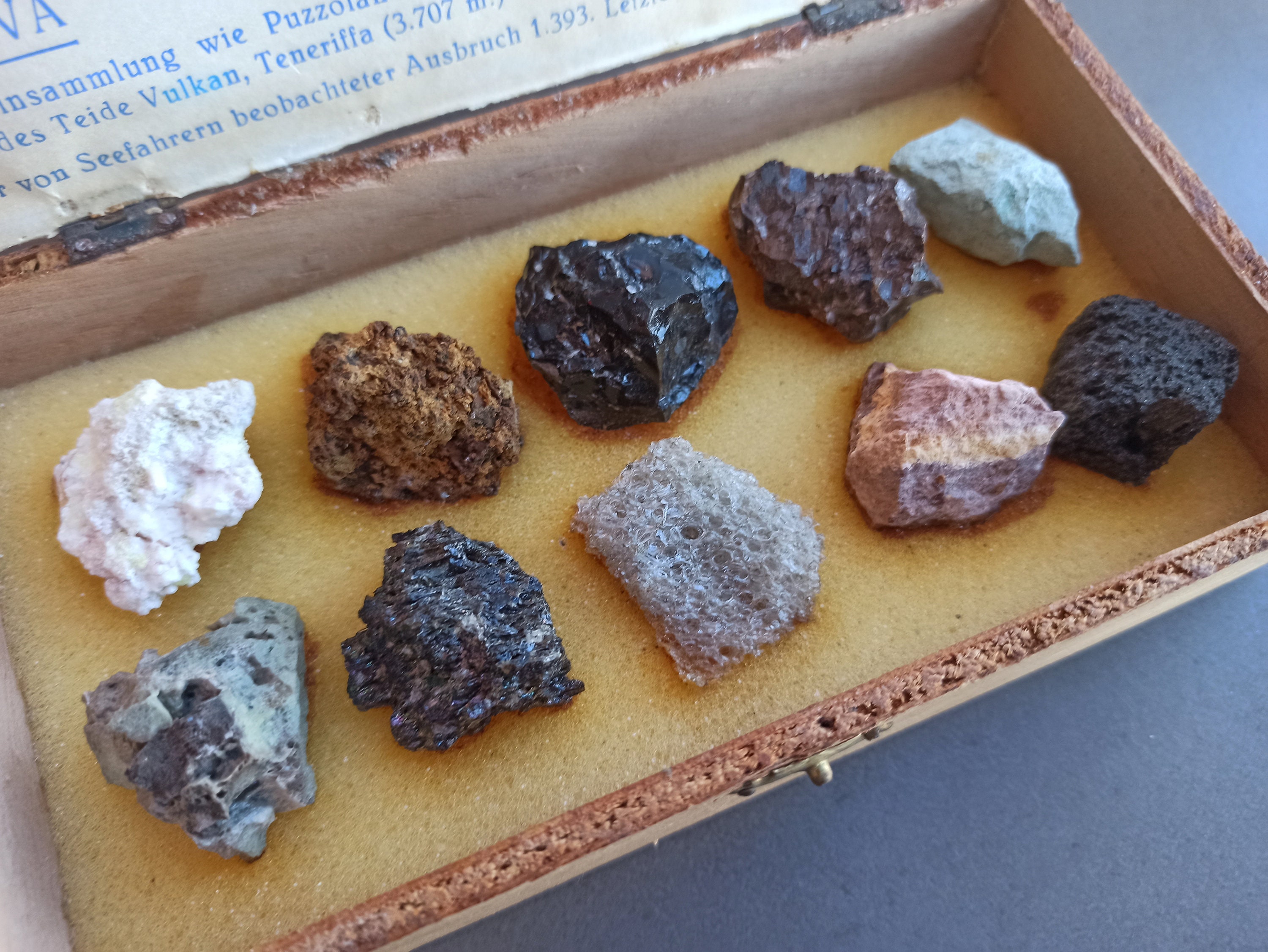 RARE Lava Crystals Vintage Set of 10 Stones Tenerife Lava - Etsy