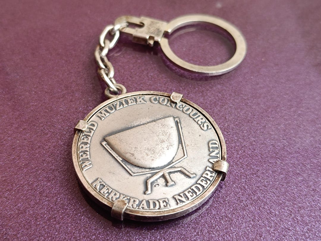 915 Silver La Armonica Campeona Mundial 1981 Medal, Centro Instructivo ...