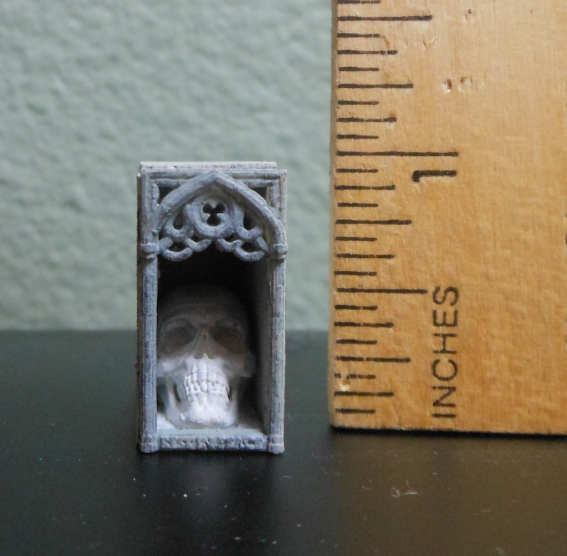 1:12 Scale Gothic Book Nook DIY Kit - Etsy