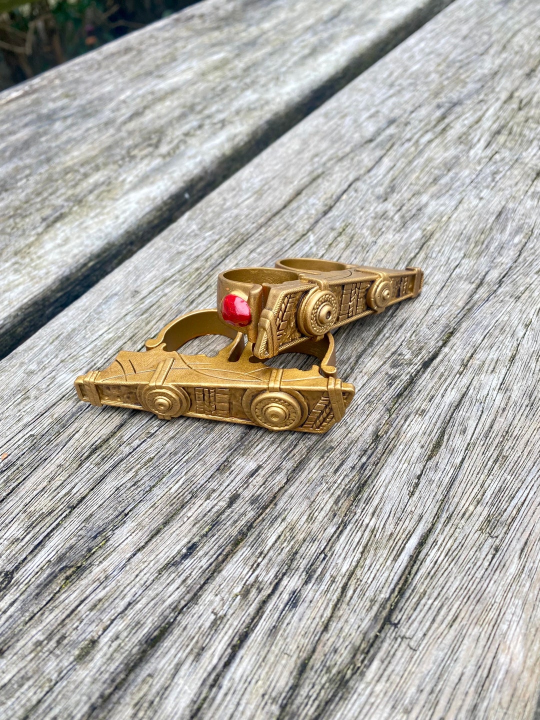 Deadpool & Wolverine Cassandra Sling Ring - Etsy UK