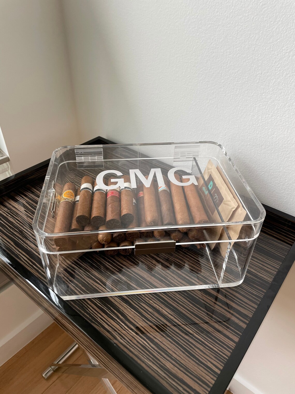 Personalized Acrylic Air Tight Humidor for Cigar, Engraved Cigar Box ...