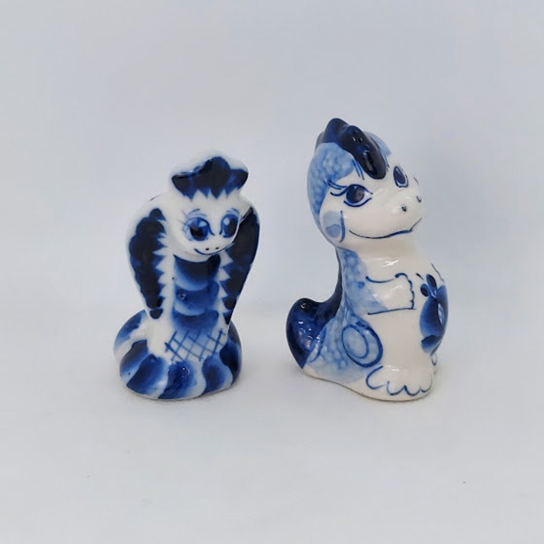 Lot of 2 Vintage Made in Russia Gzhel Blue and White Porcelain - Etsy