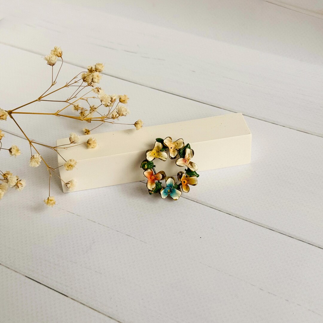 Vintage Enamel Floral Wreath Brooch Pin, Antique Round Brooch With ...