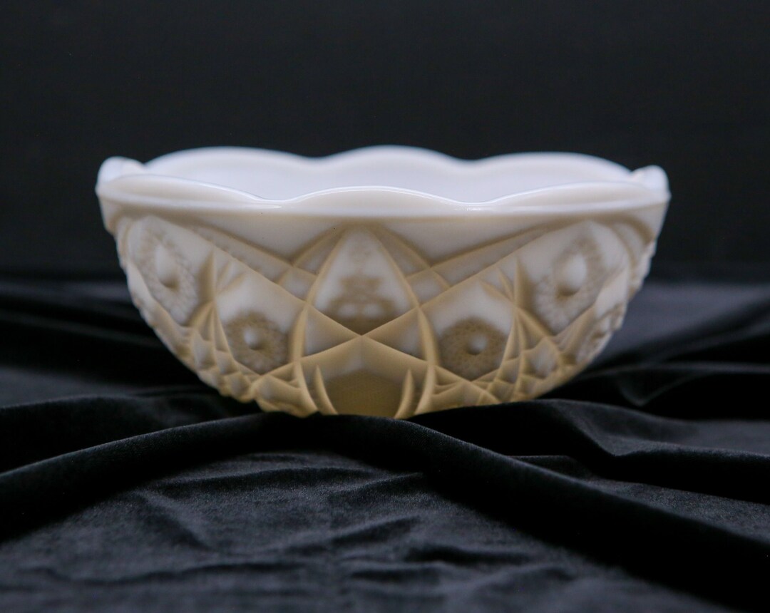Vintage White Milk Glass Prescut Scallop Rim Serving Bowl in toltec ...