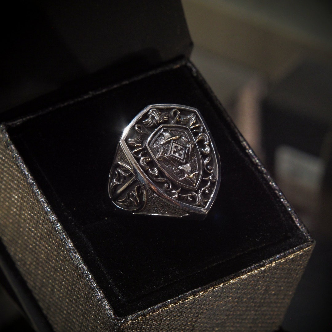 Ornate Shield Cross Signet Crest Ring - Etsy