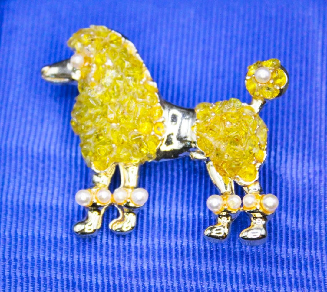 Vintage FRENCH POODLE Dog Brooch Pin Peridot Chips Faux Pearls Gold ...