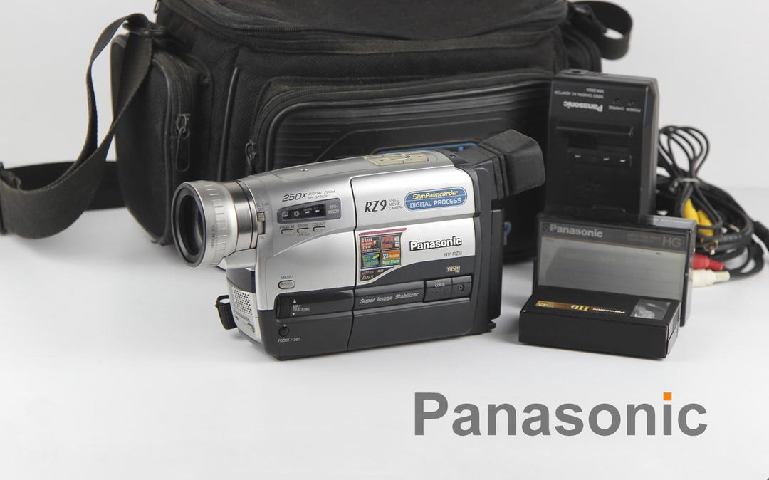 Film Cinema Filming Apparatus Video Camera PANASONIC NV-RZ9EU F = 2.9 ...