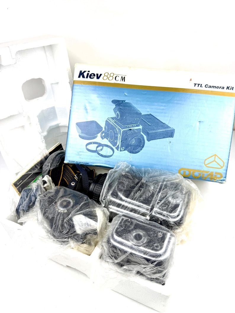New Kiev 88 CM TTL Medium Format 6x6 Film Camera Kit With ARSAT-B 80mm ...