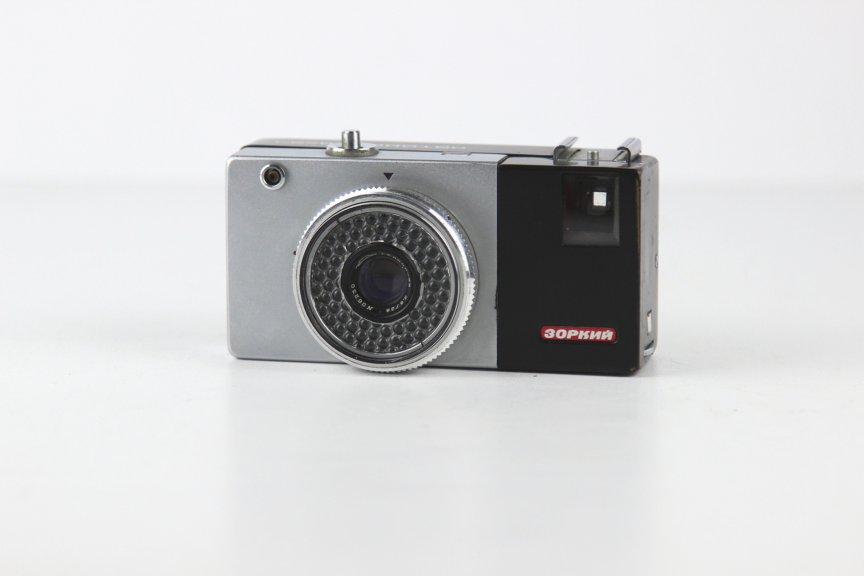 Soviet Camera ZORKY - 12 Lens HELIOS - 98 (2,8 / 28) Automatic 18 X 24 ...