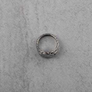 Silver Circle Signet Ring Wreath Stainless Steel 7-12 - Mens Statement ...