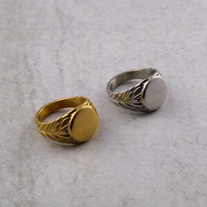 Gold Circle Signet Ring Wreath Stainless Steel 7-12 - Mens Statement ...