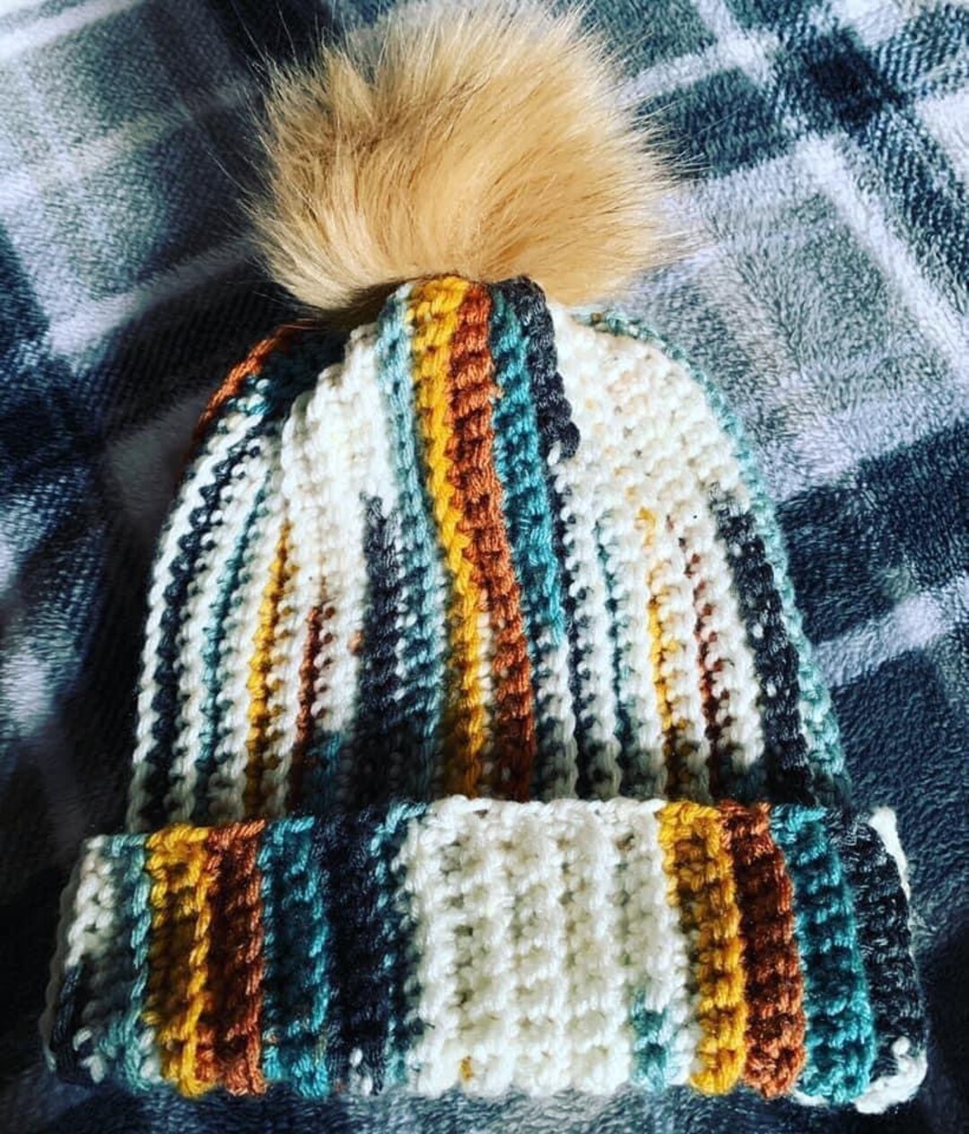 Beautiful Crochet Hat! Handmade With a Faux Fur Pom! - Etsy