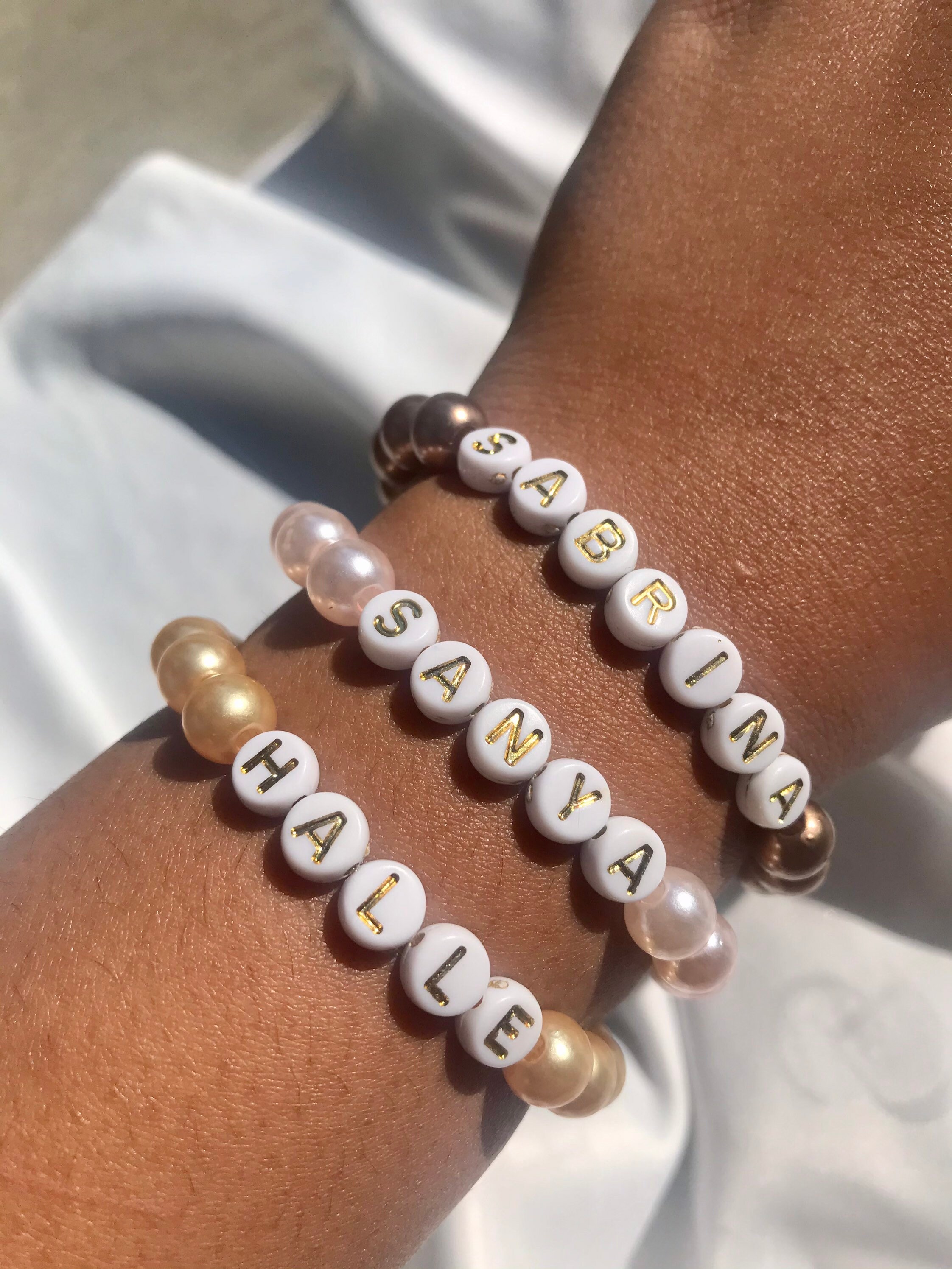 Perla nombre personalizado palabras mini frase pulseras de - Etsy España