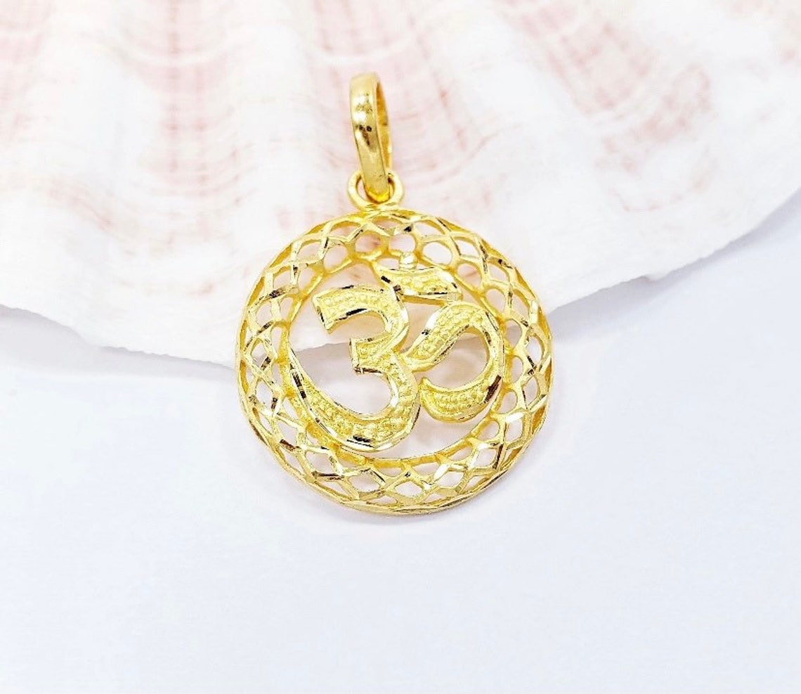 22k Solid Gold OM Pendant Gold Pendant Sacred OM | Etsy