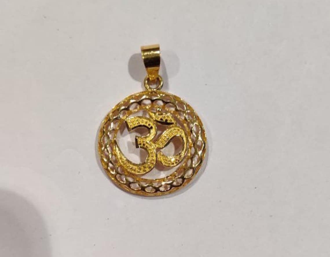 22k Solid Gold OM Pendant Gold Pendant Sacred OM | Etsy