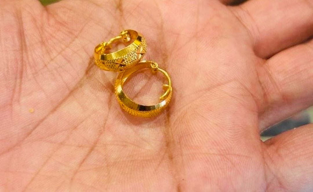 22k Gold Hoops, Carved Gold Earring, Solid Carved Gold Hoops, Tiny Gold ...