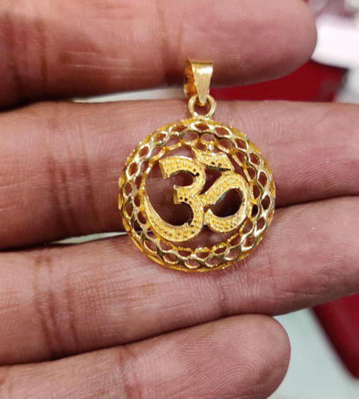 22k Solid Gold OM Pendant Gold Pendant Sacred OM | Etsy
