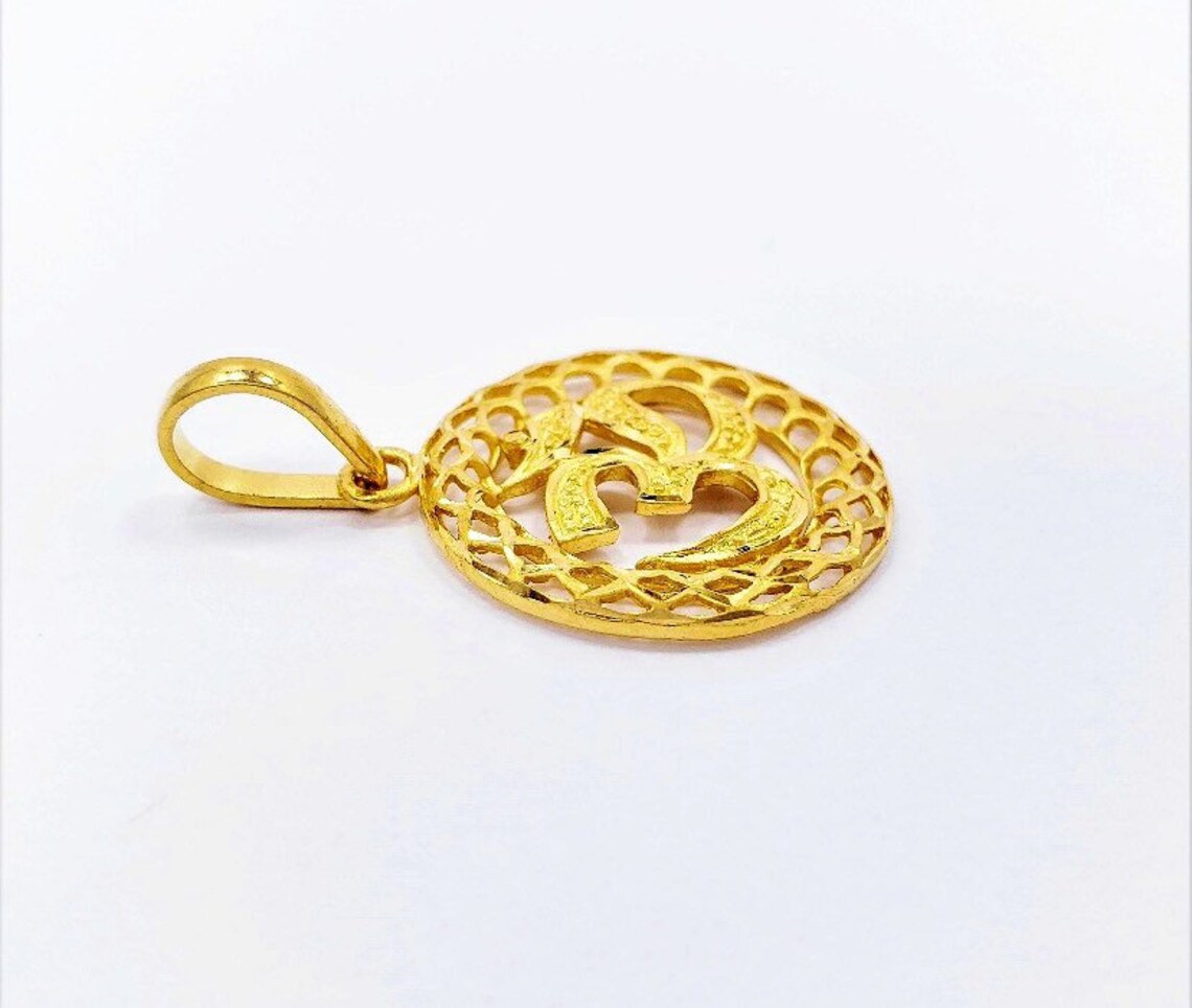 22k Solid Gold OM Pendant Gold Pendant Sacred OM - Etsy