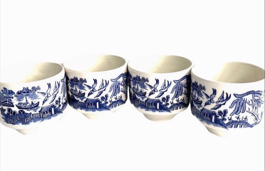 Vintage Blue Willow Cups Vintage Cups Vintage Kitchen Kitchenware ...