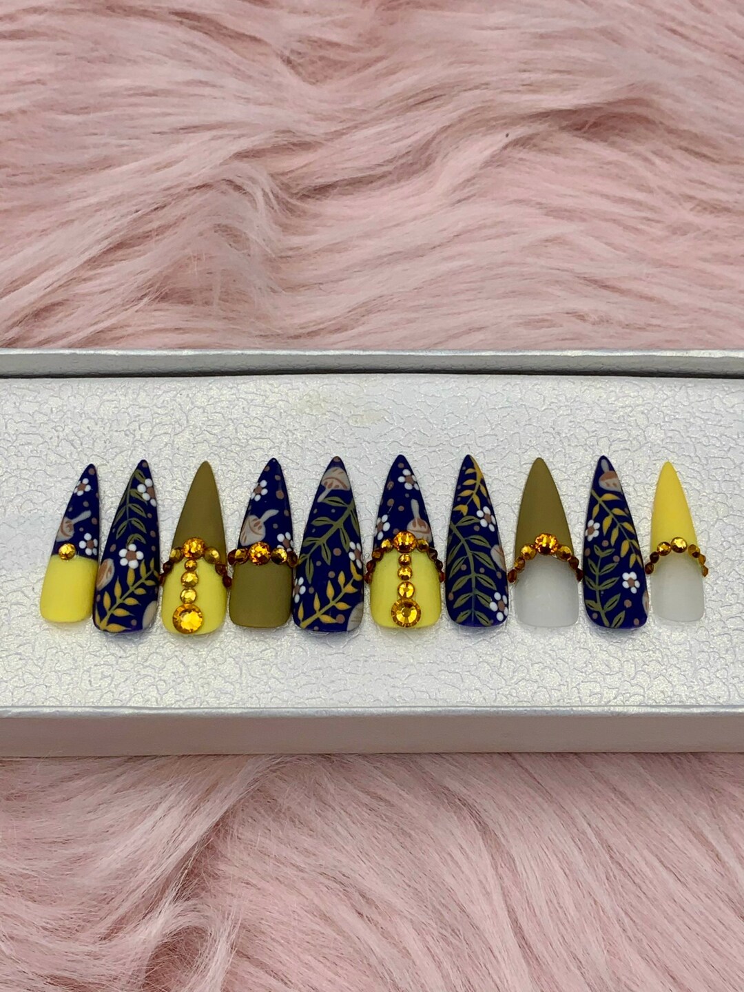 Hand Painted Mushroom Press on Nails: Autumn Floral Design-b139 - Etsy