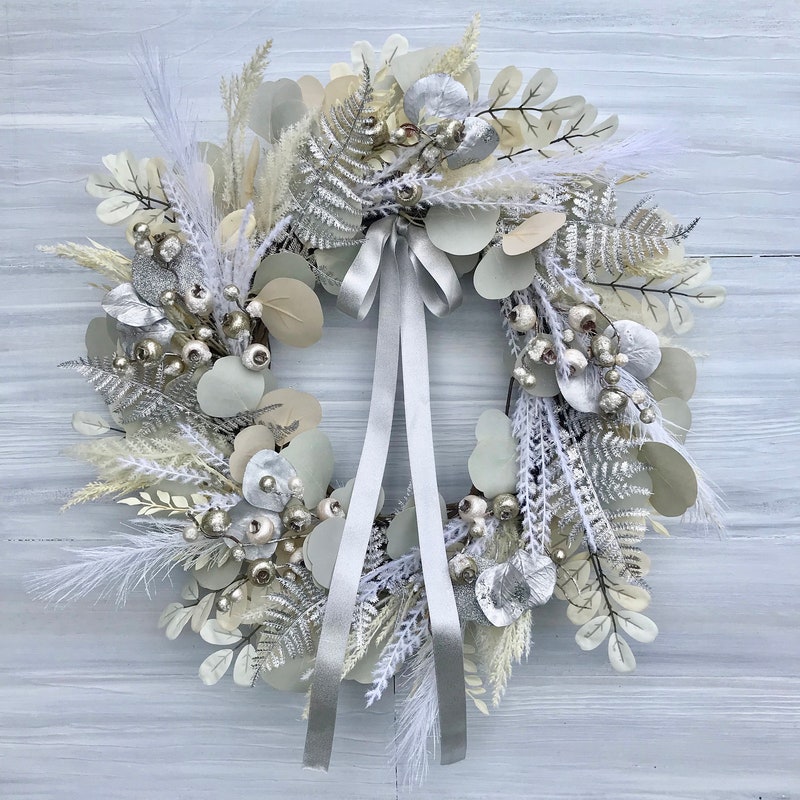 Silver Wreath - Etsy