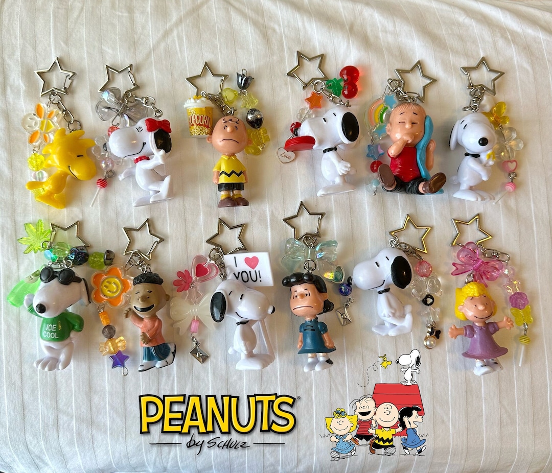 Snoopy Peanuts Mini Figures Charms Keychain Bag Clip on Charlie Brown ...