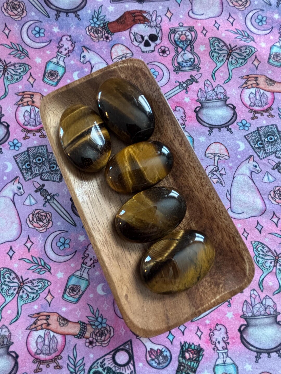 Tigers Eye Palm Stone* Crystals * Witchcraft * Wiccan * Pagan * Altar ...