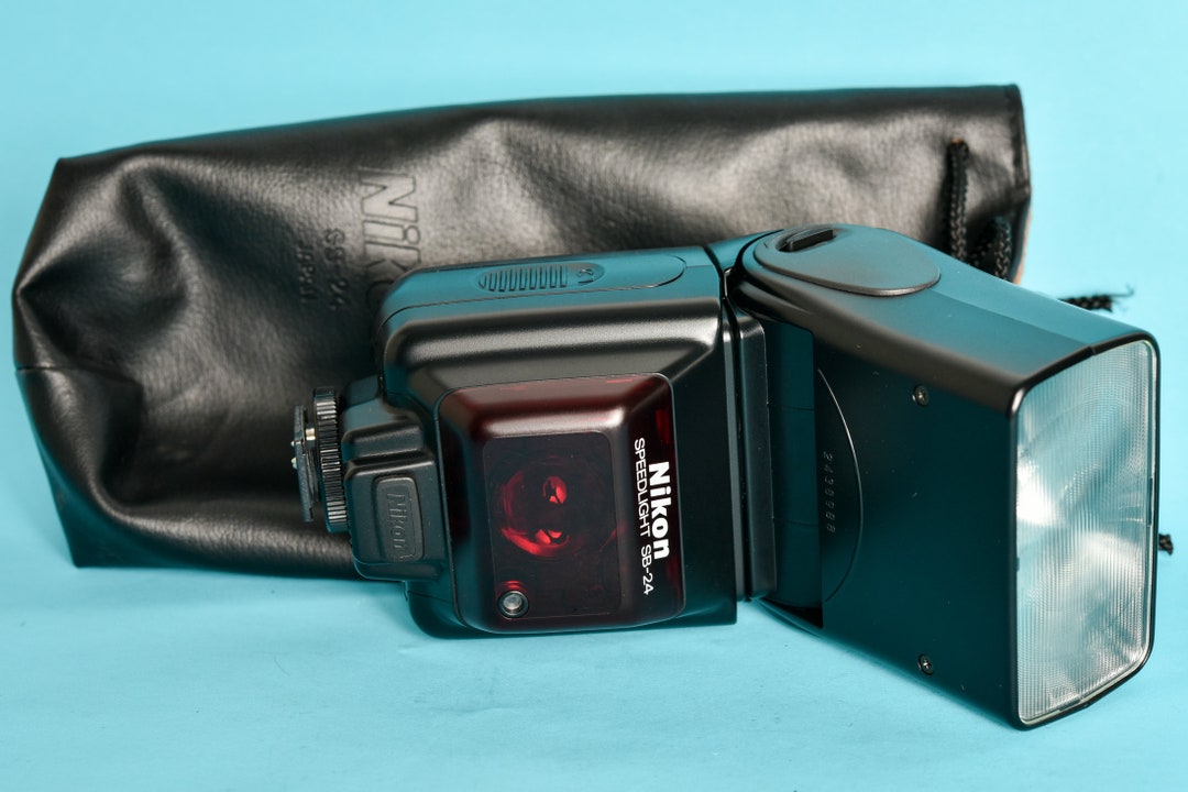 Nikon SB-24 TTL Speedlight Flash for F4, F-801, F100 Etc Analog 35mm ...