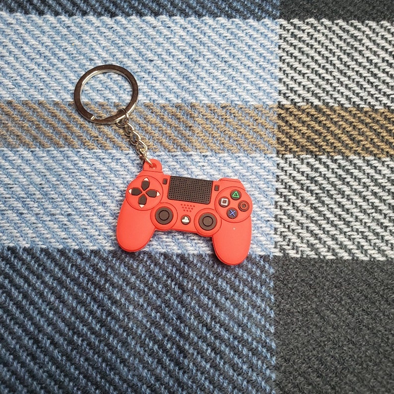 Video Game Controller Keychain 3 Colors Video Game Controller Keychain ...