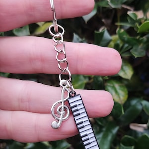 Piano and Treble Clef Keychain, Piano Keychain, Keyboard Keychain ...