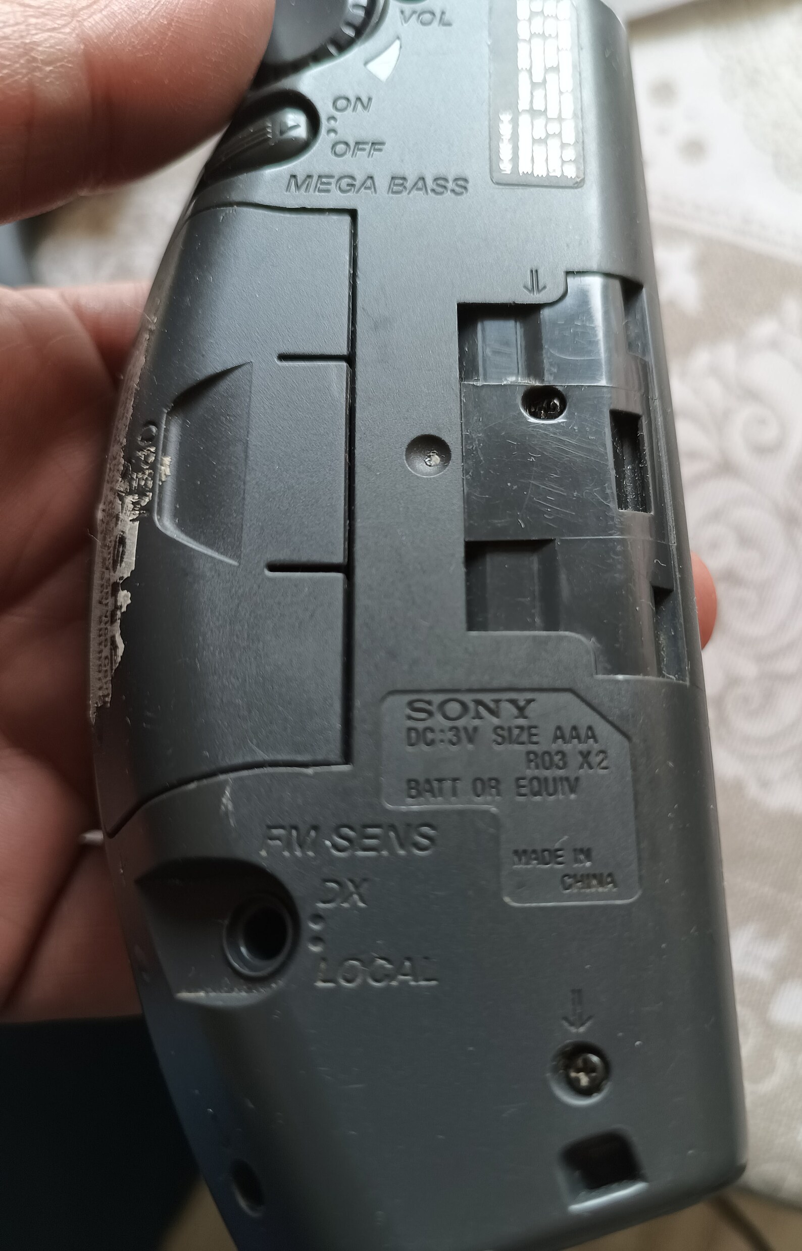 Vintage Sony Sport Walkman SRF-M73 AM/FM Handheld Radio, Stopwatch ,megabass Yellow Gray Works ...