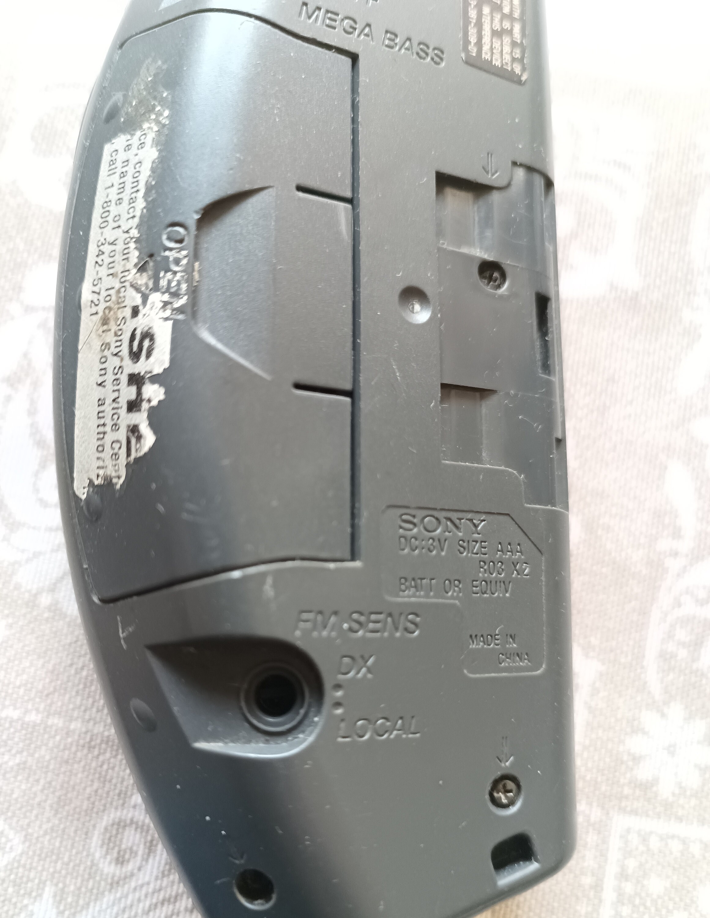 Vintage Sony Sport Walkman SRF-M73 AM/FM Handheld Radio, Stopwatch ,megabass- Yellow Gray ...