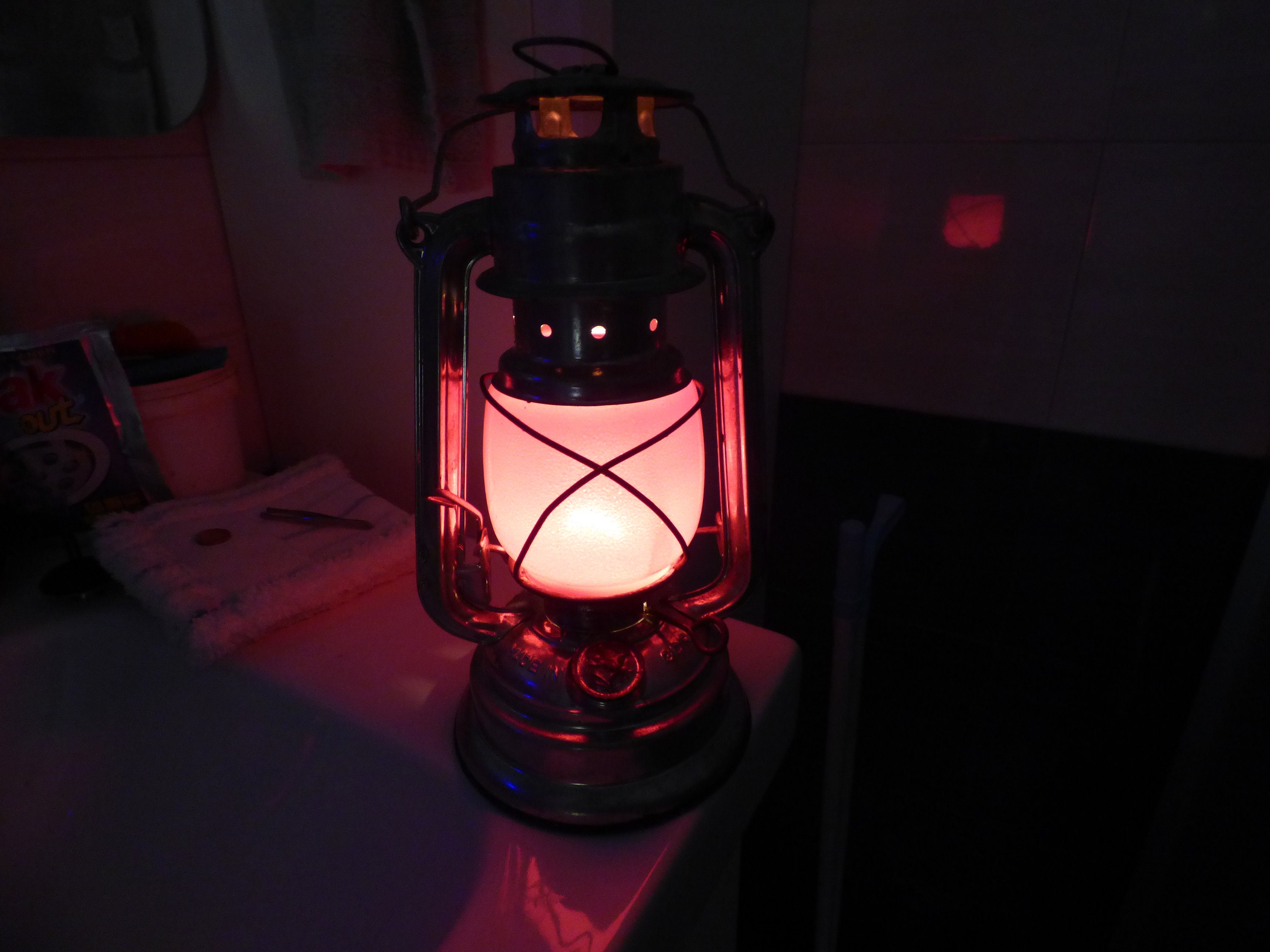 BAT NO.159 Vintage Oil Lamp & Red Glass, Lantern Light Kerosene Made in ...