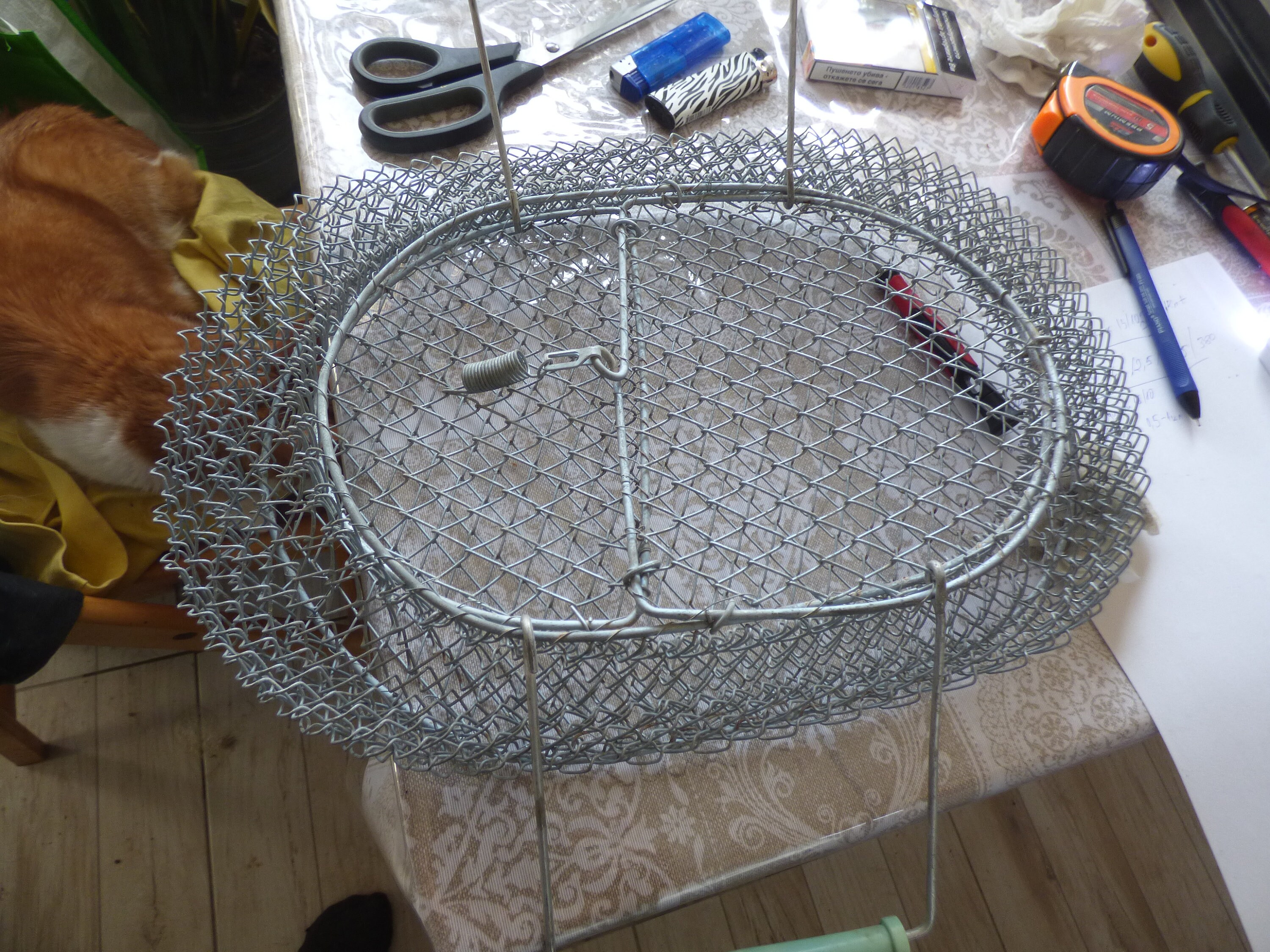 Large Wire Basket Fish Net Trap Fishing Keep Net Wire Mesh Fish Basket ...