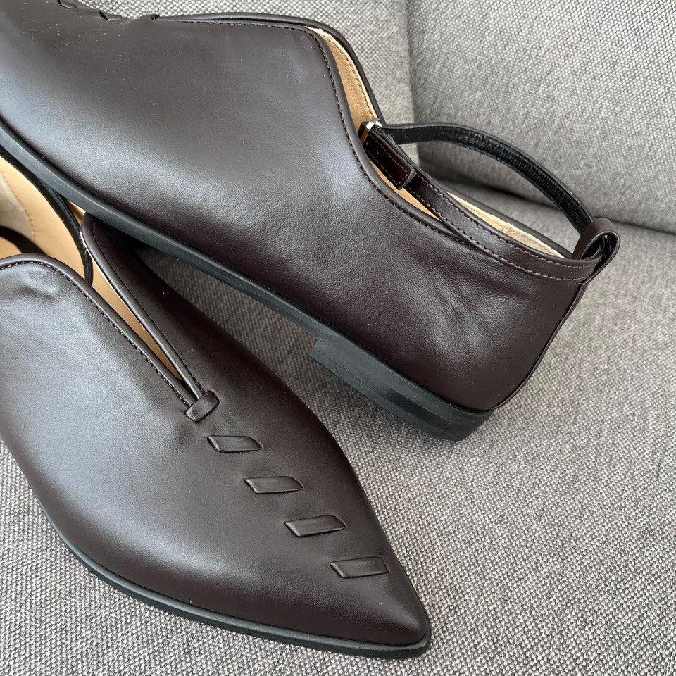 Black Ballet Flats With Notched Vamp V-cut, Decorative Stitches and ...