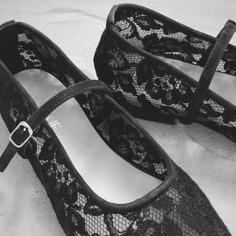Black Lace Flats With Almond Closed Toe and Genuine Leather Insole ...