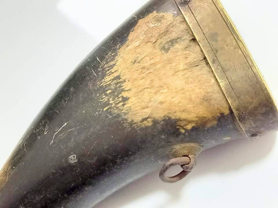 Mid 19th Century Compressed Cow Horn Musket Gun Powder Horn Flask ...