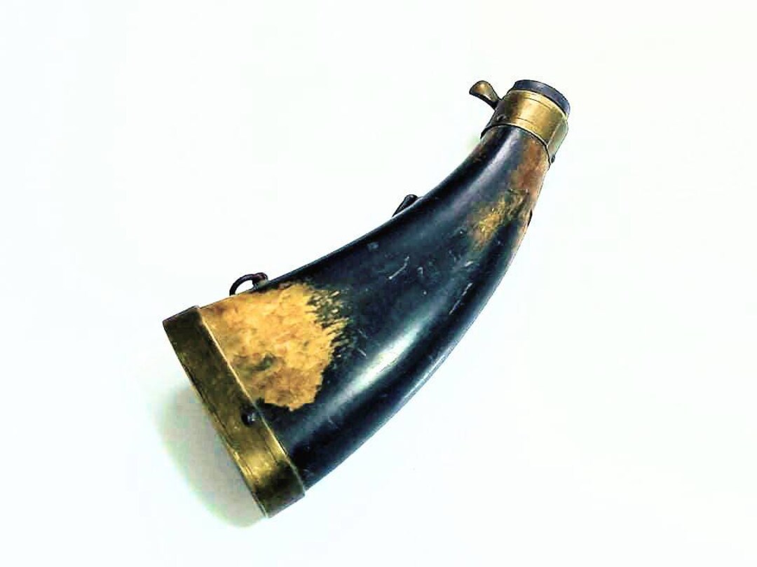 Mid 19th Century Compressed Cow Horn Musket Gun Powder Horn Flask ...