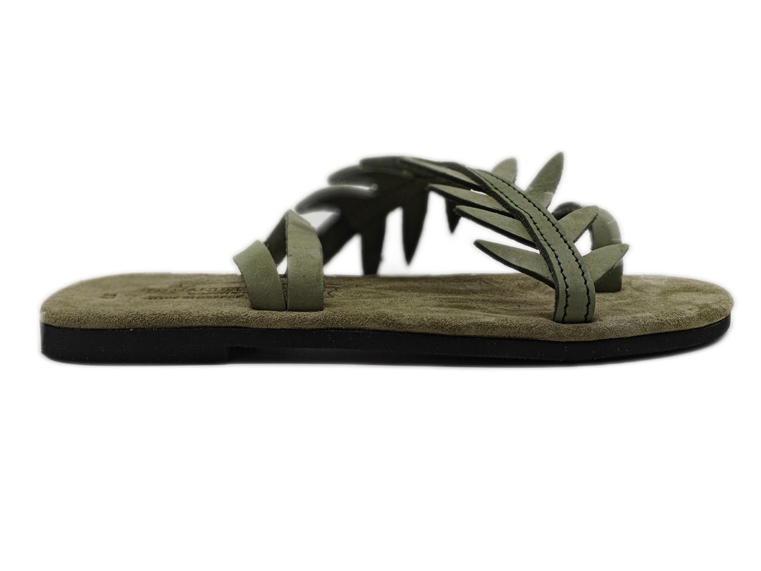 Olive Green Leather Toe Ring Sandals With Olive Leaves Cushioned ...