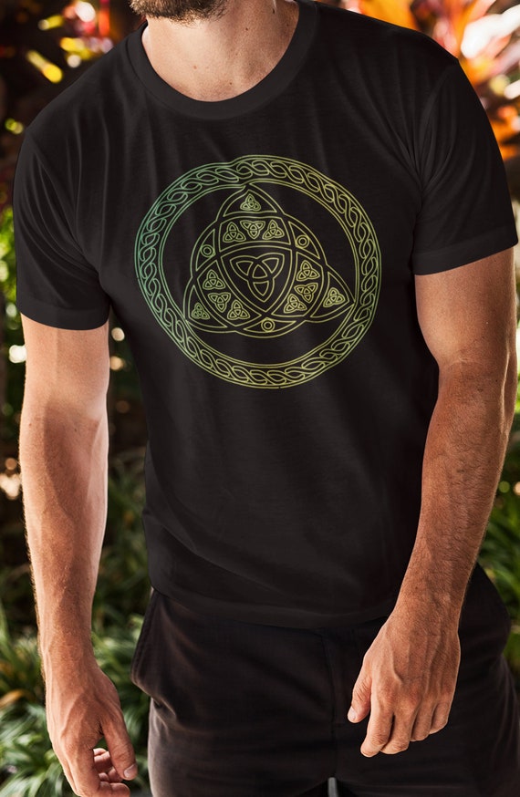 Triquetra Mystical Infinity Knot Amulet of Fortune and - Etsy