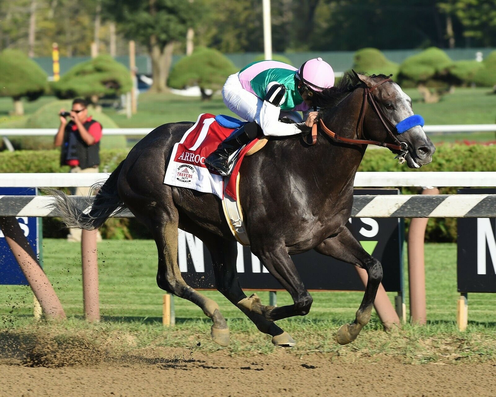 Arrogate Winning the Travers Stakes 2016 - Etsy