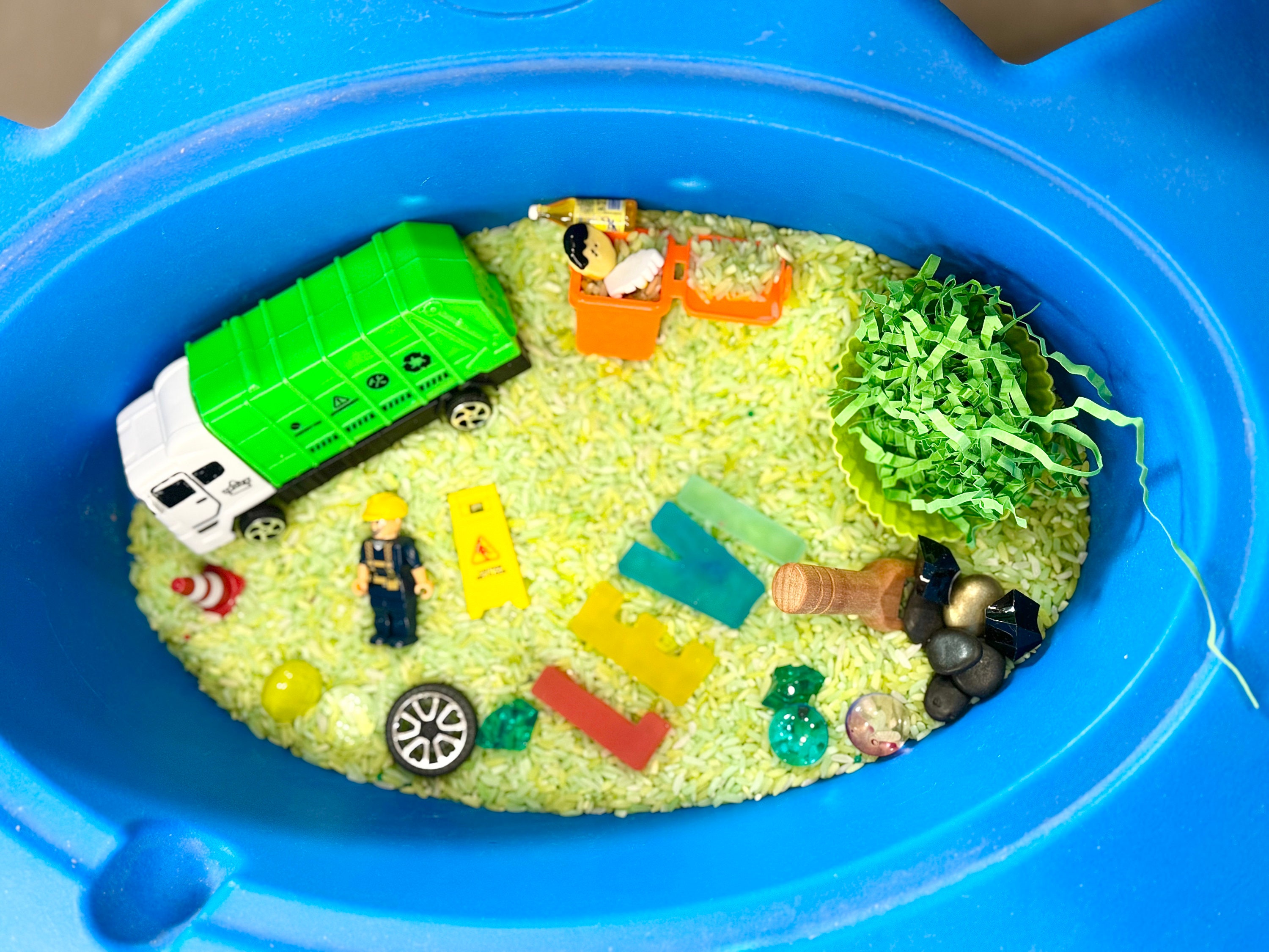 GARBAGE TRUCK Sensory RICE Spill custom Resin Name blippi Garbage Truck ...